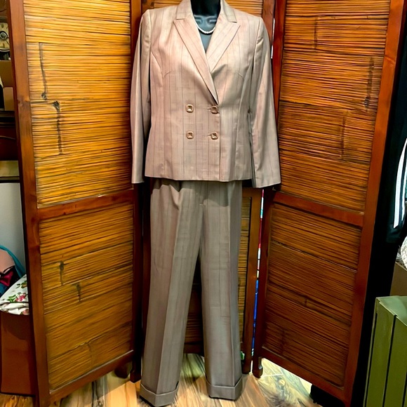 Amanda Smith | Pants & Jumpsuits | Amanda Smith Petite Suit Size 4p ...